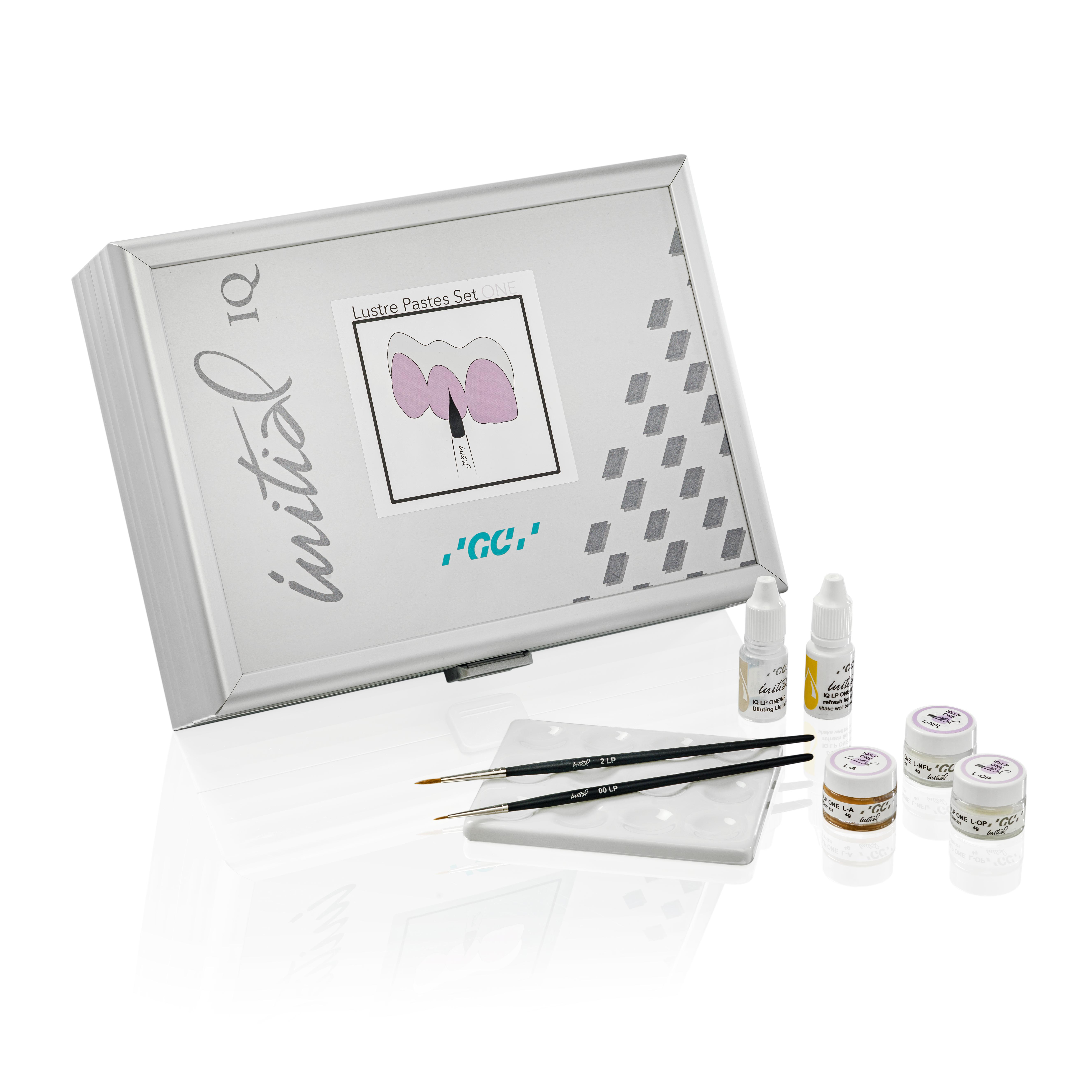 Initial IQ Lustre Pastes ONE | GC Europe N.V.